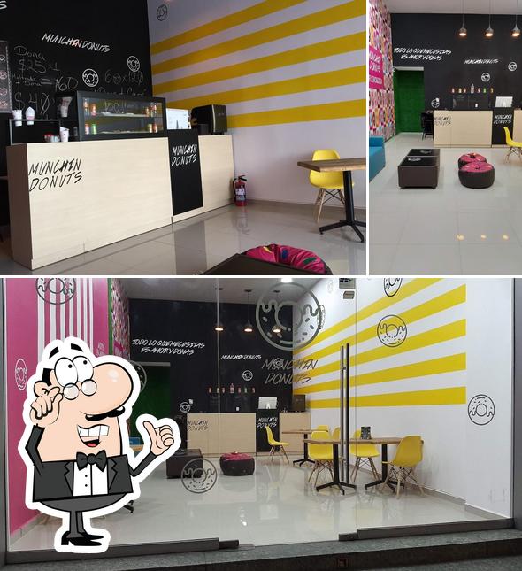 Munchin Donuts Plaza Cascada cafeteria, Mexico - Restaurant reviews