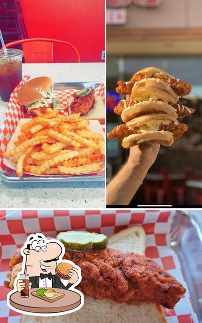 Angry Chickz, 5044 N West Ave in Fresno - Restaurant menu and reviews
