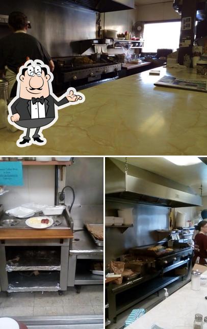 Broadway Coffee Shop, Newburgh - Restaurant menu, prices and reviews