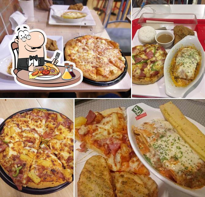 Greenwich fast food, Makati, Makati City 1200 Metro Manila - Restaurant ...