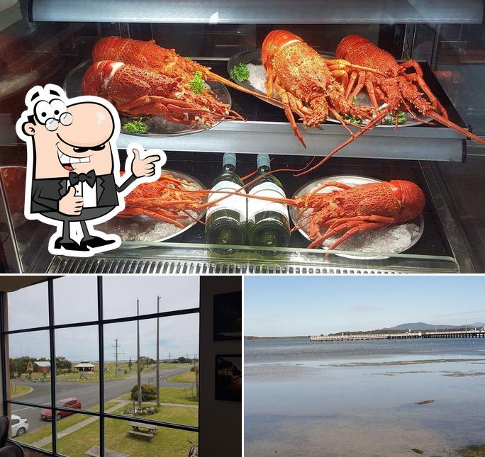 Pier Port Hotel in Port Welshpool - Restaurant reviews