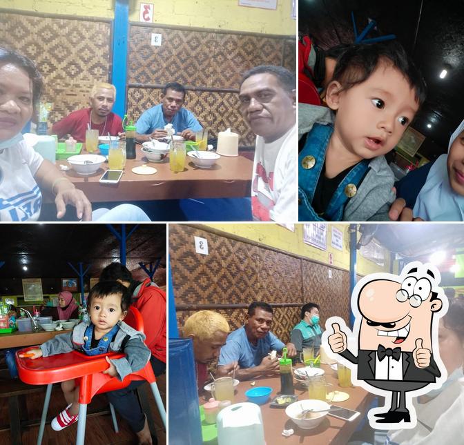 sop ayam pak min restaurant, Bekasi Regency, jalan inspeksi kalimalang ...