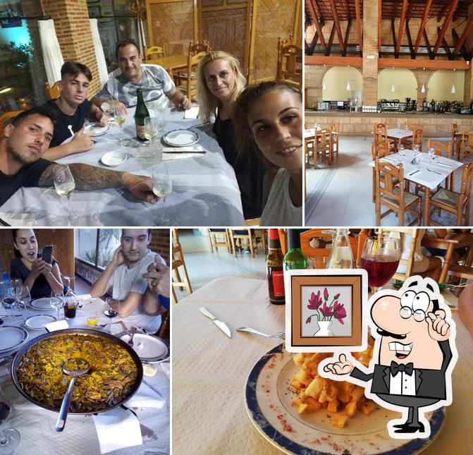 Restaurant La Font, C. Miguel Hernández, 3 in Turís - Spanish ...