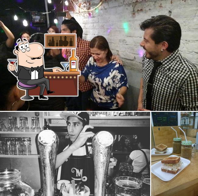 Malavida pub & bar, Mexico City, Av. Cuauhtémoc a190 - Restaurant reviews