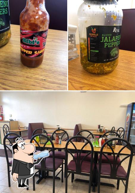 Mis Antojitos Restaurant & Deli in Middle River - Restaurant reviews