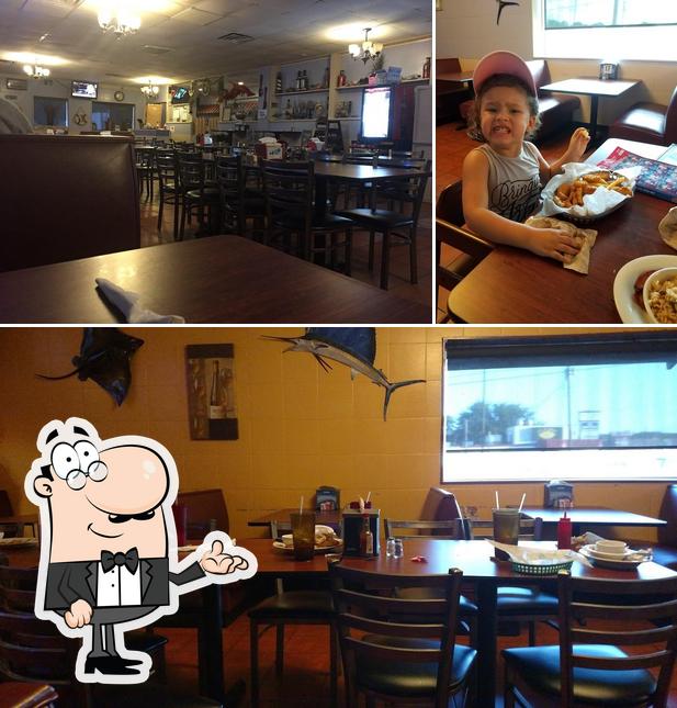 Alvin Seafood & Grill, 617 S Gordon St in Alvin - Restaurant menu and ...