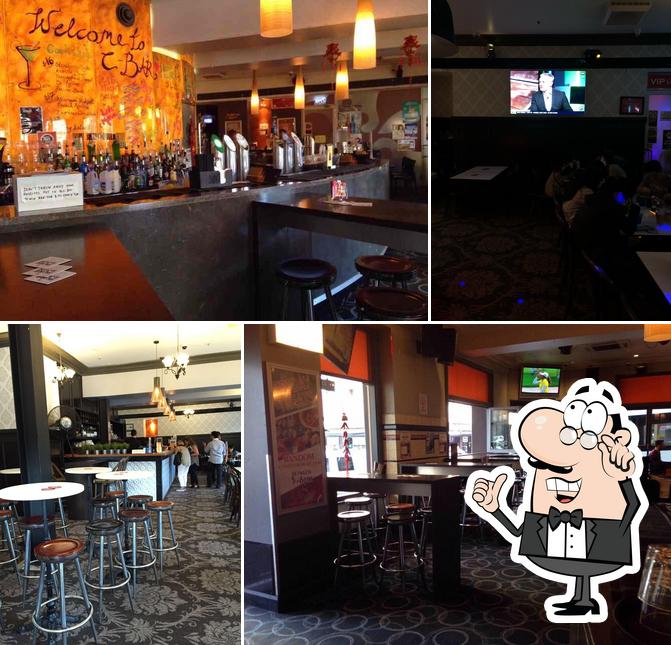 Chamberlain Hotel (C-Bar), 428 Pitt St in Haymarket - Restaurant reviews