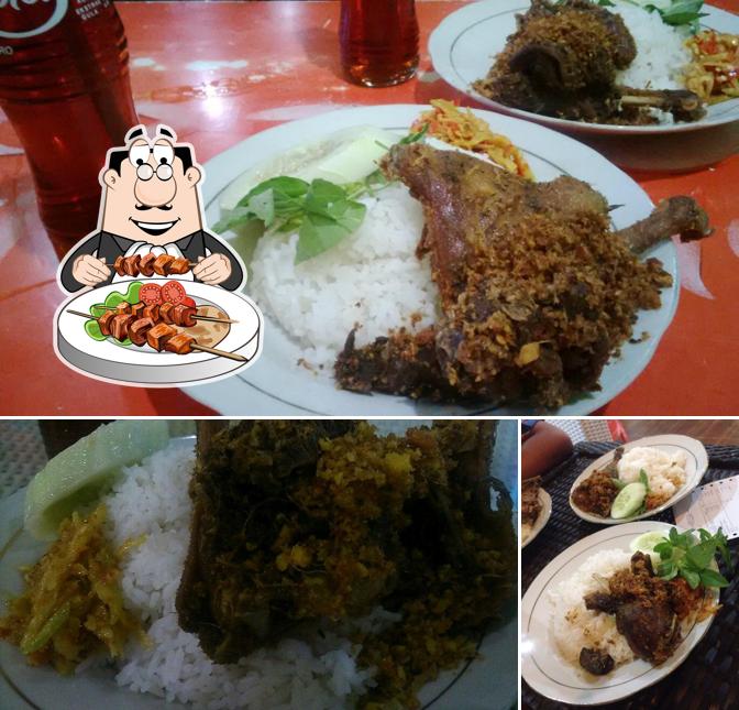 Sinjay Duck Restaurant, Malang, Jl. Perusahaan Raya No.16 - Restaurant ...