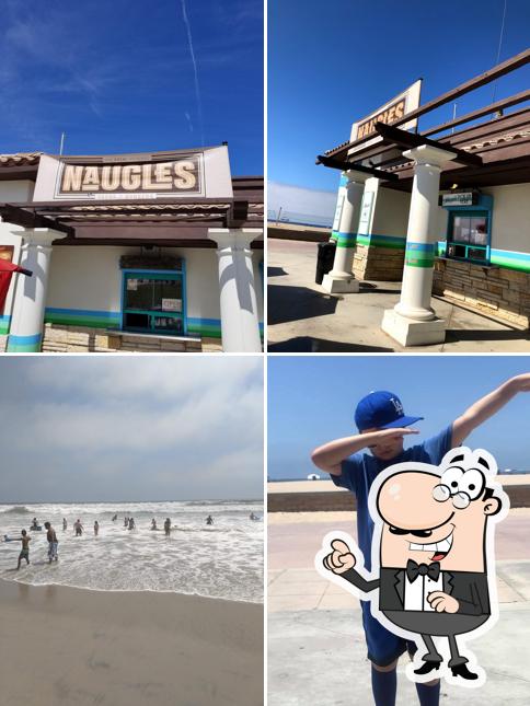 Naugles Tacos & Burgers, 21351 Pacific Coast Hwy in Huntington Beach ...