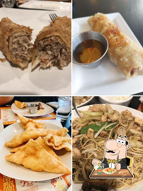 Que Viet Village House in Minneapolis - Restaurant menu and reviews
