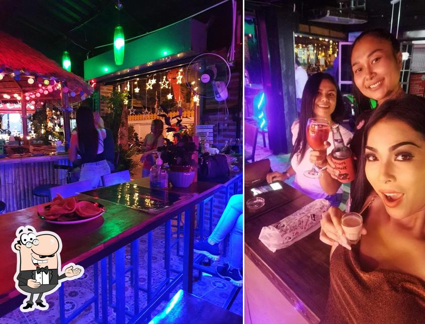 The Curve Bar, Chiang Mai - Restaurant reviews