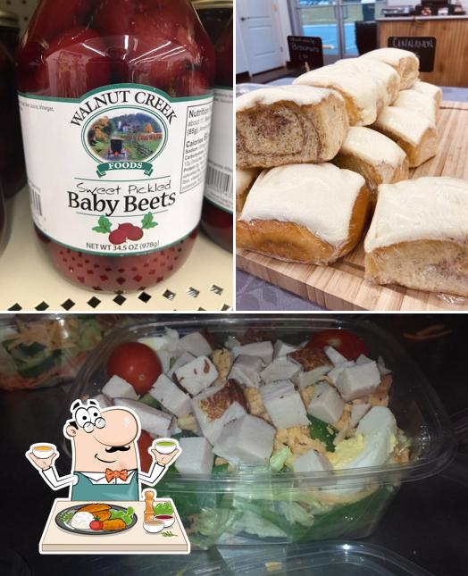 Amish & More Country Store & Sandwich Shoppe, Somerset - Restaurant ...