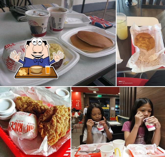 McDonald's restaurant, Quezon City, 1105 Epifanio de los Santos Ave ...