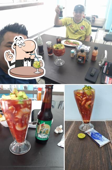 Mariscos El Capitán restaurant, Monterrey, Av. Ruiz Cortines 2701 ...