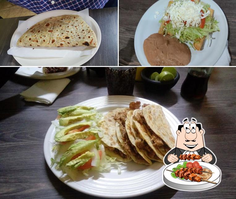 Tacos Duck's restaurant, Reynosa, Calle Circuito Independencia ...