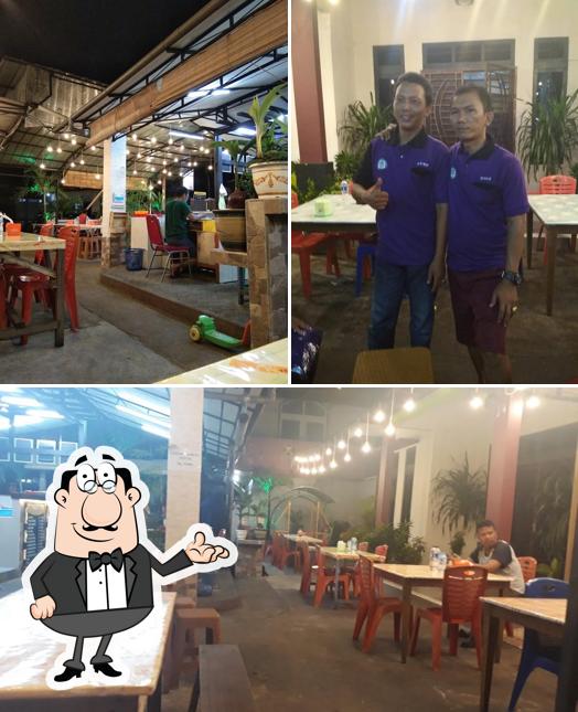 Warung Pecel Lele & Seafood Mas Dimas restaurant, Pontianak ...