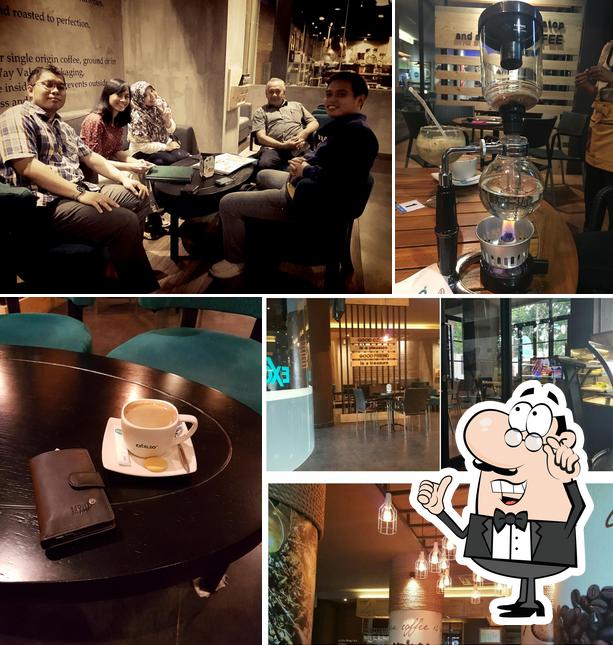 Excelso cafe, Surabaya, Jl. Panglima Sudirman No.47 - Restaurant reviews