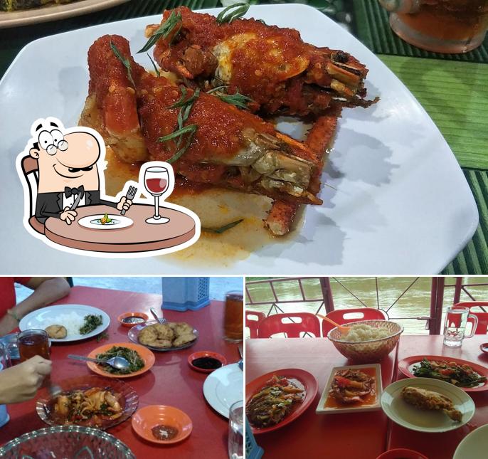 Restaurante Rumah Makan StatusQuo, Piring River - Opiniones del restaurante