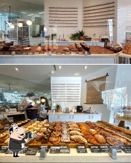 Circles & Squares Bakery Café, Toronto - Restaurant menu, prices and reviews