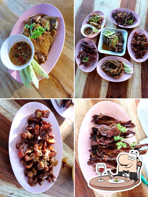ร้านเป็ดพะโล้ชมทุ่ง restaurant, Chae Chang - Restaurant reviews