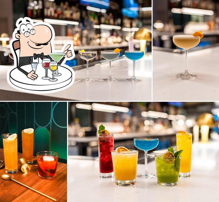 Lyric Bar in Houston - Restaurant menu and reviews