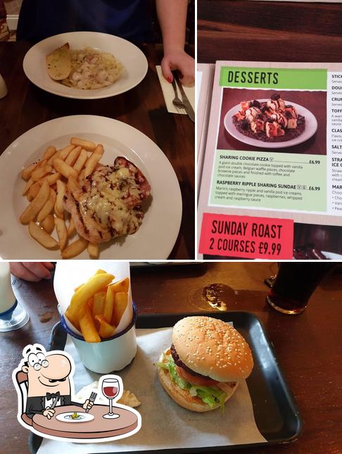 Tafarn-Y-Phoenix in Llanelli - Restaurant menu and reviews