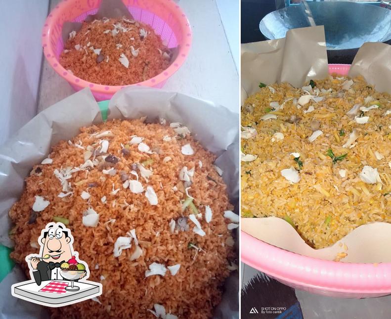 Rombong Biru Bapak e Zikri ( Nasi Goreng, Capjai & Mie), Sidoarjo ...