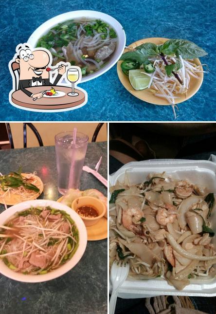 Pho Que Huong, 8600 Preston Rd #117 in Plano - Restaurant menu and reviews