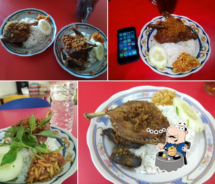 Bebek Sinjay GKB restaurant, Gresik - Restaurant reviews