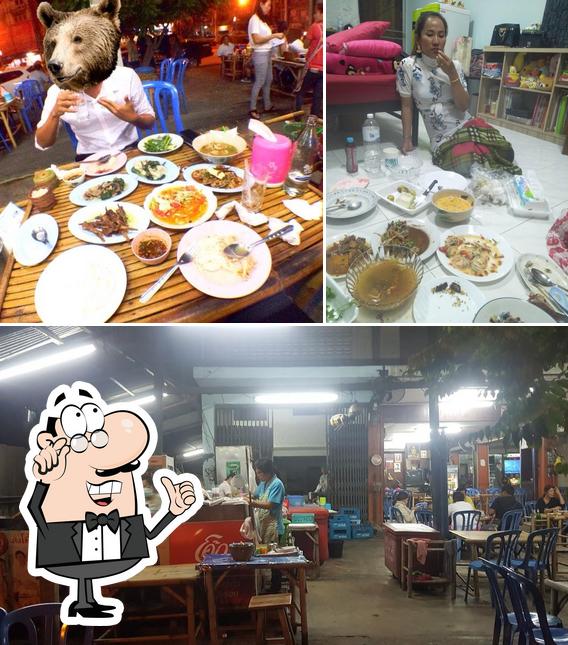 Jumlong's Duck Laab restaurant, Samut Prakan - Restaurant reviews