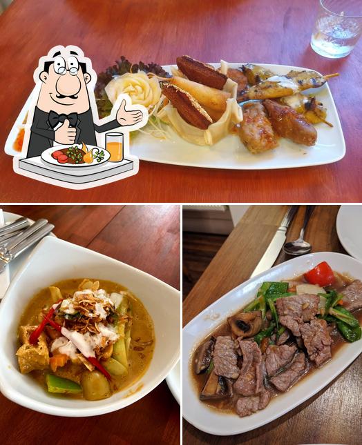 Tiien Thai Broadstone, Broadstone - Restaurant menu, prices and reviews