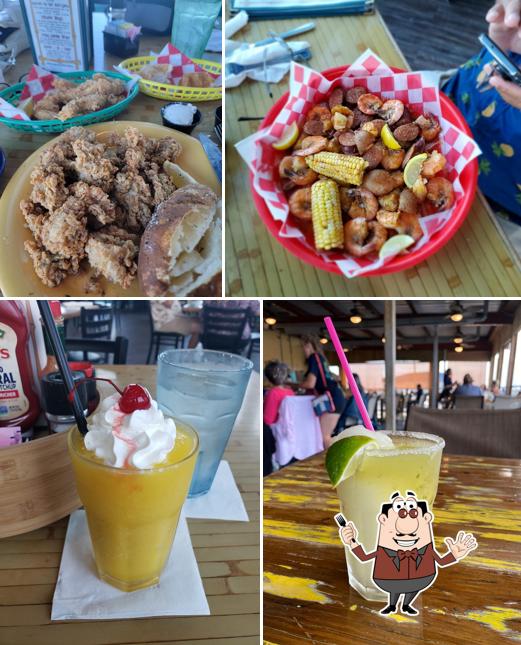 Paradise Key Dockside Bar & Grill in Rockport - Restaurant menu and reviews