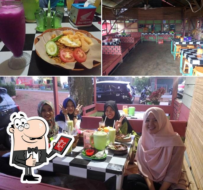 Restaurante Pondok Lesehan Mbak Iis, Kelapa - Opiniones del restaurante