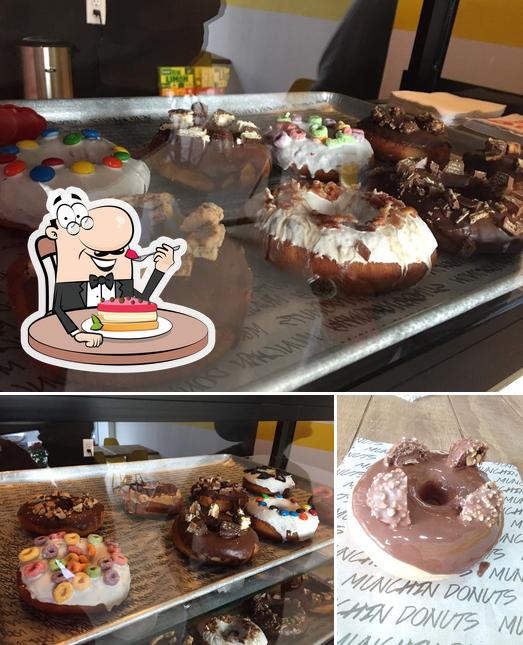 Munchin Donuts Plaza Cascada cafeteria, Mexico - Restaurant reviews
