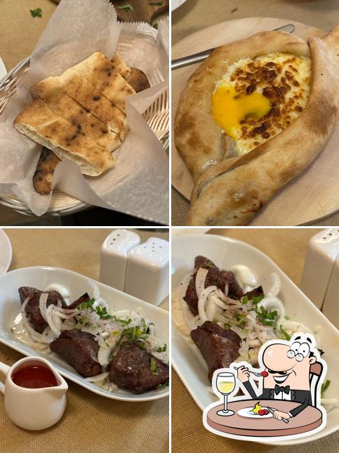 Chicago Diplomat Cafe in Chicago - Restaurant menu and reviews
