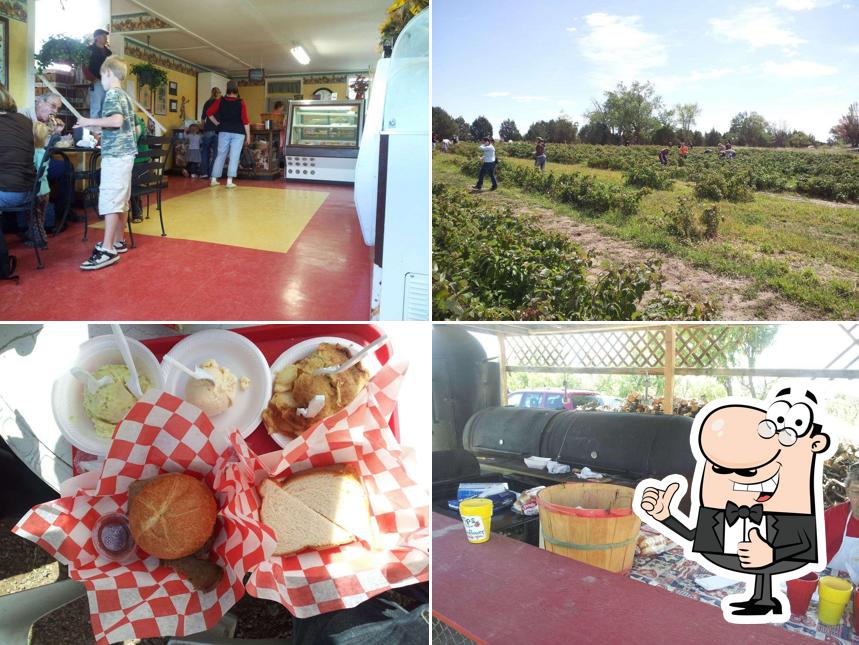 Happy Apple Farm in Penrose - Restaurant menu