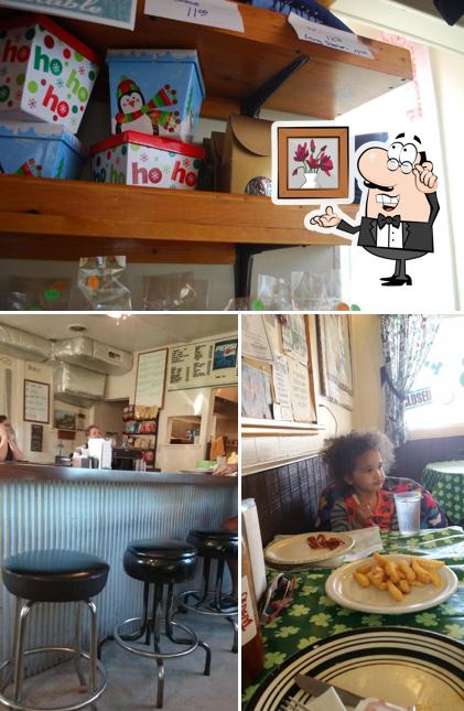 Whiting Cafe, Whiting - Restaurant menu, prices and reviews