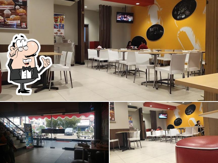 KFC Sungai Raya Dalam restaurant, Pontianak - Restaurant reviews