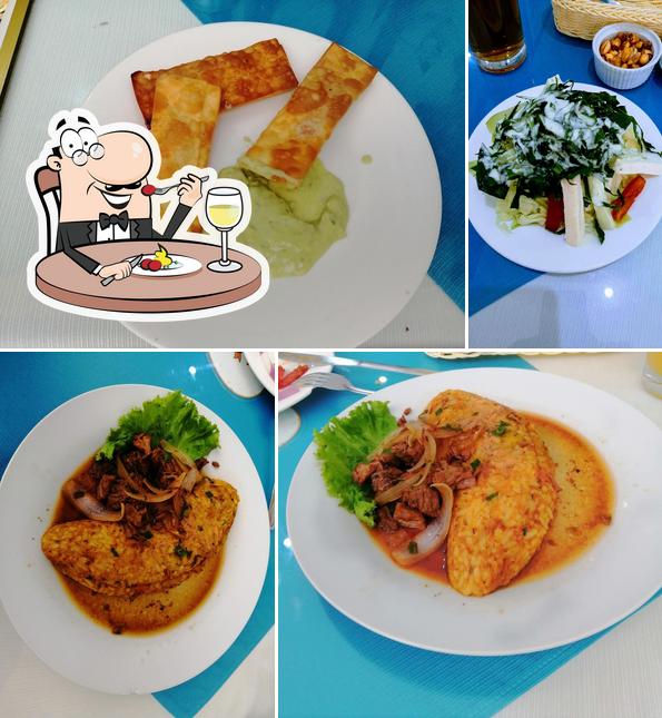 Sazón Perú restaurant, San Martín de Porres, Av. Luna Pizarro 137 ...