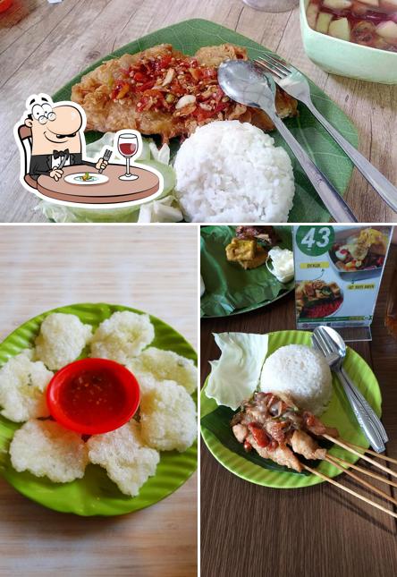 Saung Pak Ewok restaurant, Bogor, Jl. Prof. DR. H. Andi Hakim Nasoetion ...