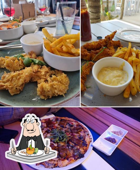 Rotunda Beach Restaurant and Bar, Hilton - Restaurant menu, prices and ...