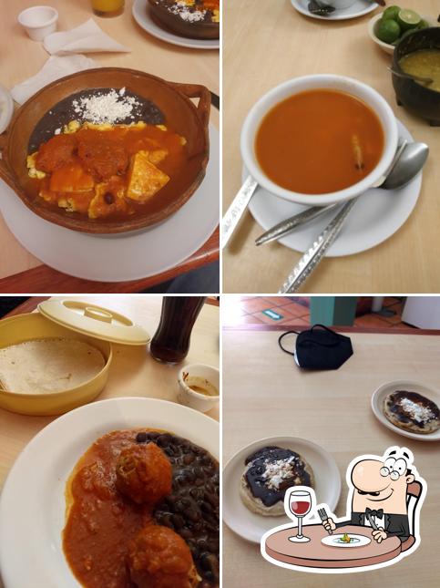 El Sazón - Restaurant menu, prices and reviews