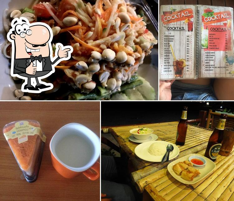Smile Bar, Ko Pha-ngan, Q2VM+6C8 - Restaurant reviews