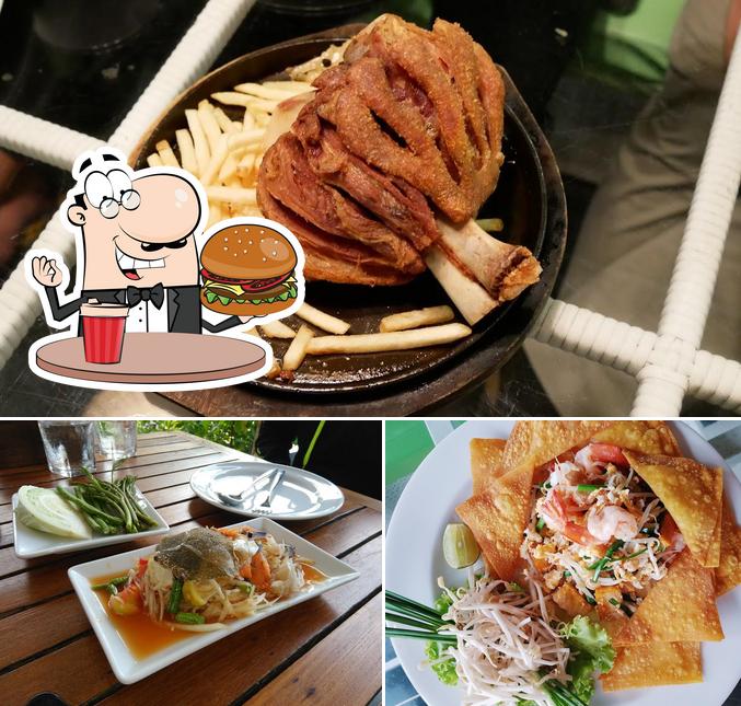 View Mare Beach Front Bar & Restaurant Pattaya, Na Chom Thian ...
