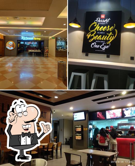 Richeese Factory Mega Mall Batam restaurant, Batam, Mega Mall Batam ...