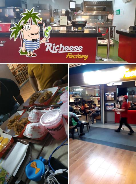 Richeese Factory Mega Mall Manado, Manado - Restaurant menu, prices and ...