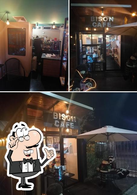 Bison Café, Flores Magón - Restaurant reviews