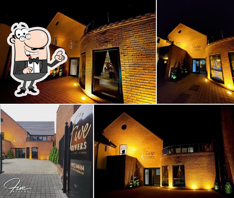 Five Rivers À La Carte, 11 Vicarage Pl in Walsall - Restaurant menu and ...