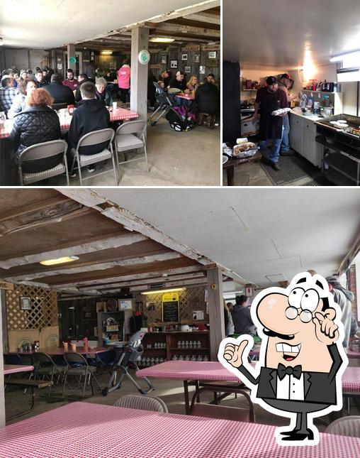 Norwich Lake Farm and Sugar Barn Restaurant, Huntington - Restaurant ...
