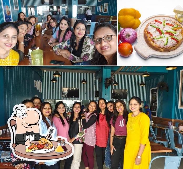 Jay Bhavani Vadapav , Fast Food & Cafe, Vapi - Restaurant menu, prices ...